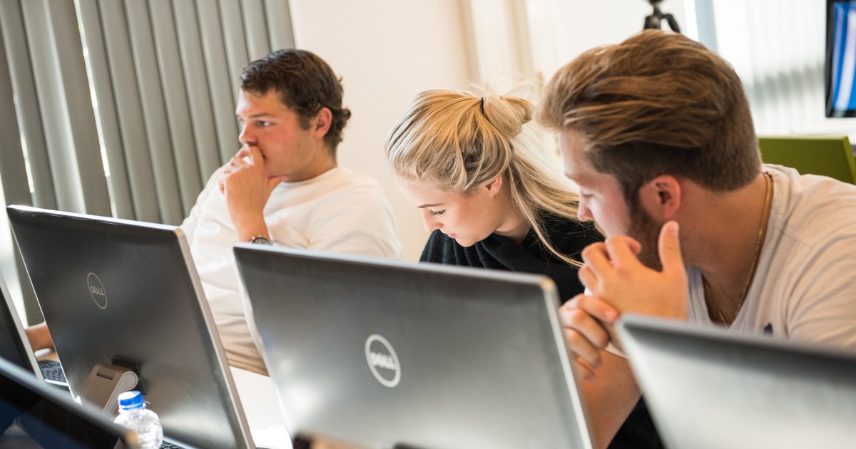 Van vwo naar hbo: Speciaal driejarig traject voor vwo'ers