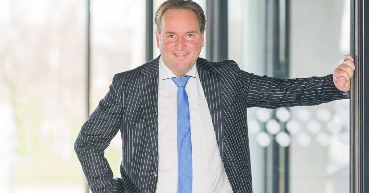 Video Interview with director of the Schiphol Travel Group